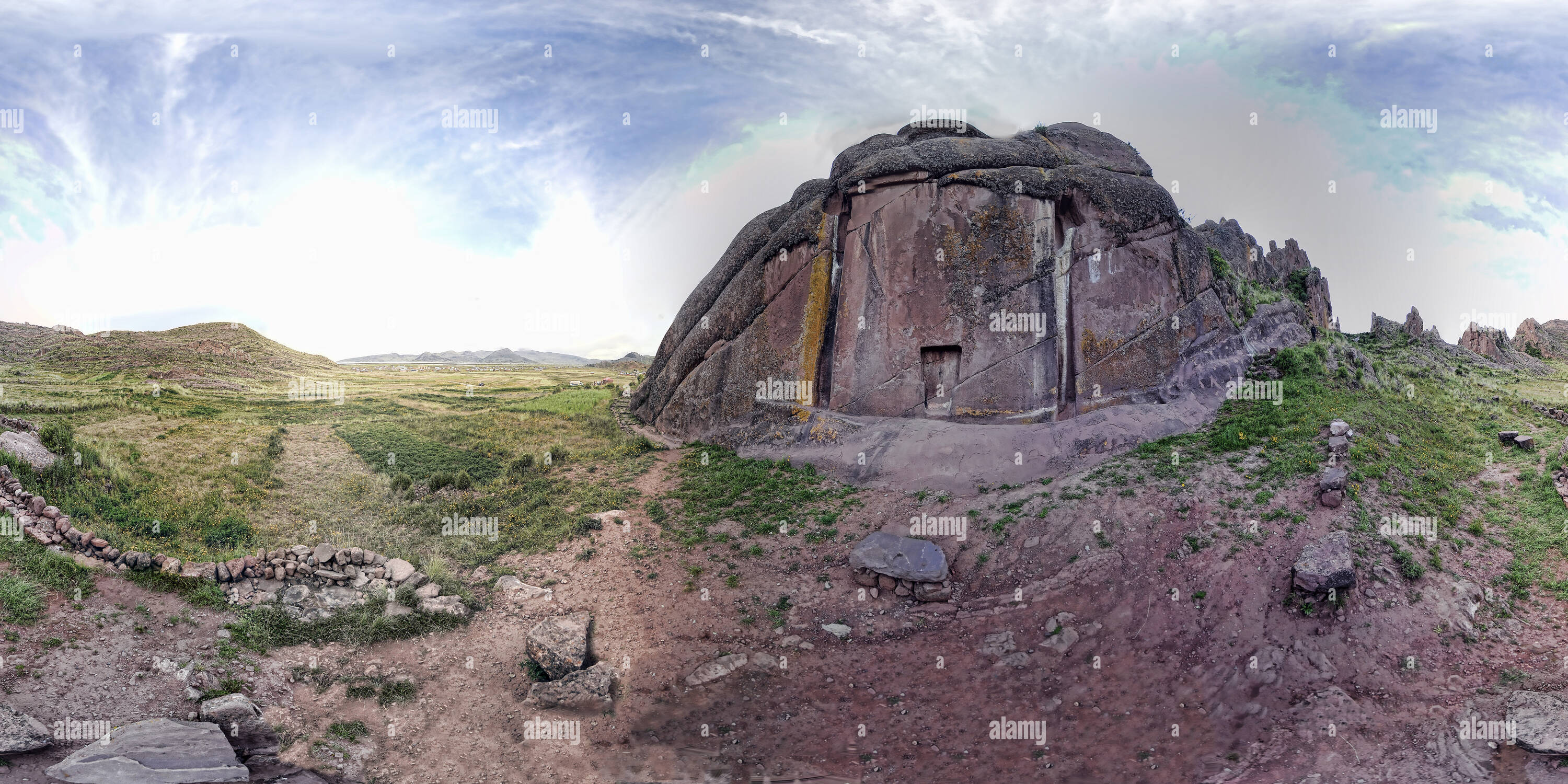 360 °-Ansicht auf La Puerta de Hayu Marka Puno, Peru Stargate - Alamy