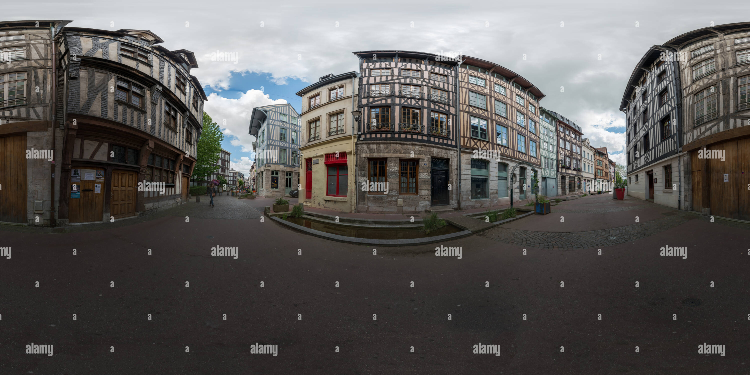 Rue eau de robec rouen -Fotos und -Bildmaterial in hoher Auflösung – Alamy