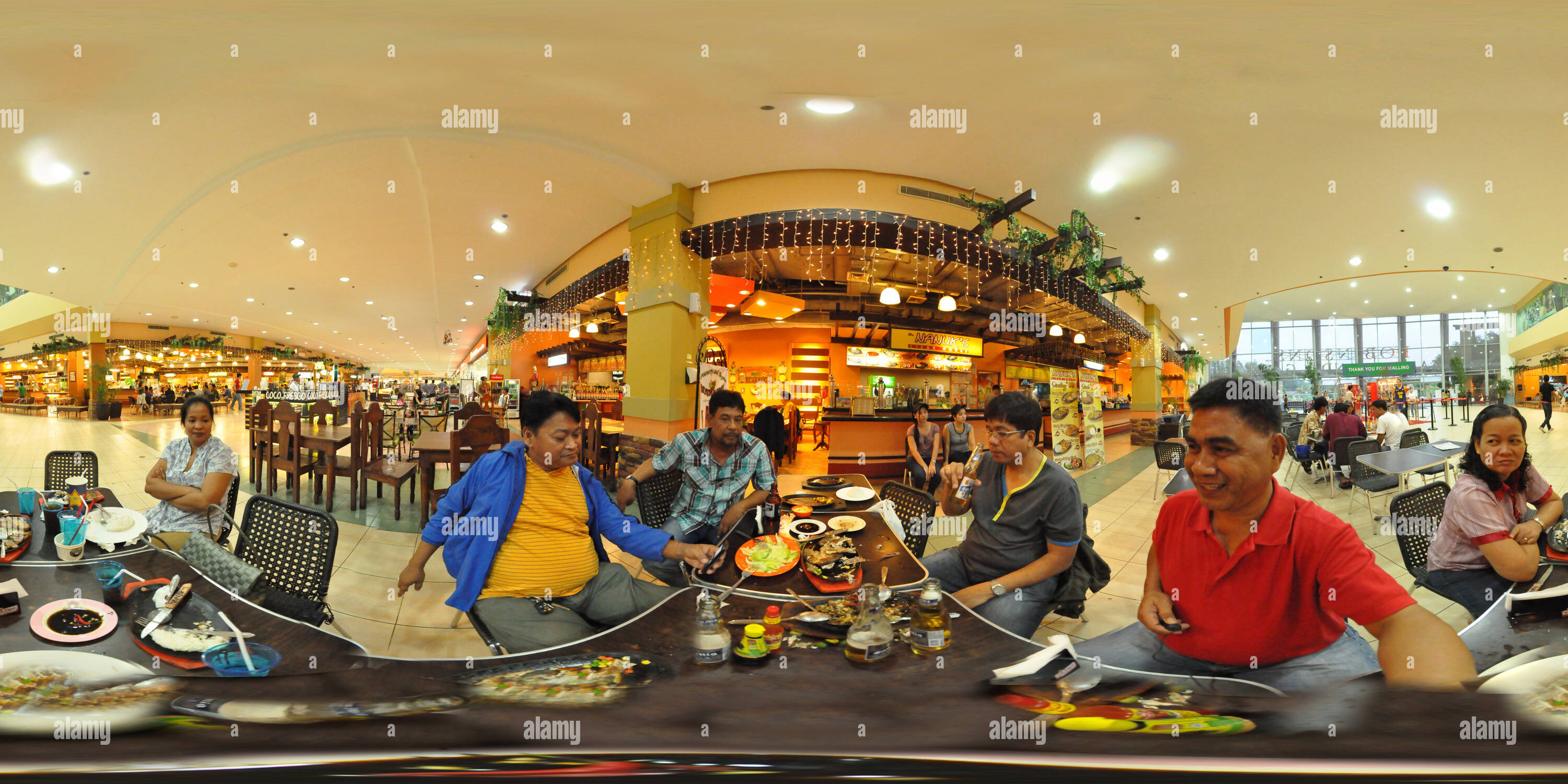 360 °-Ansicht auf Robinson Pampanga (schälbohrer Bernie Pangilinan ...