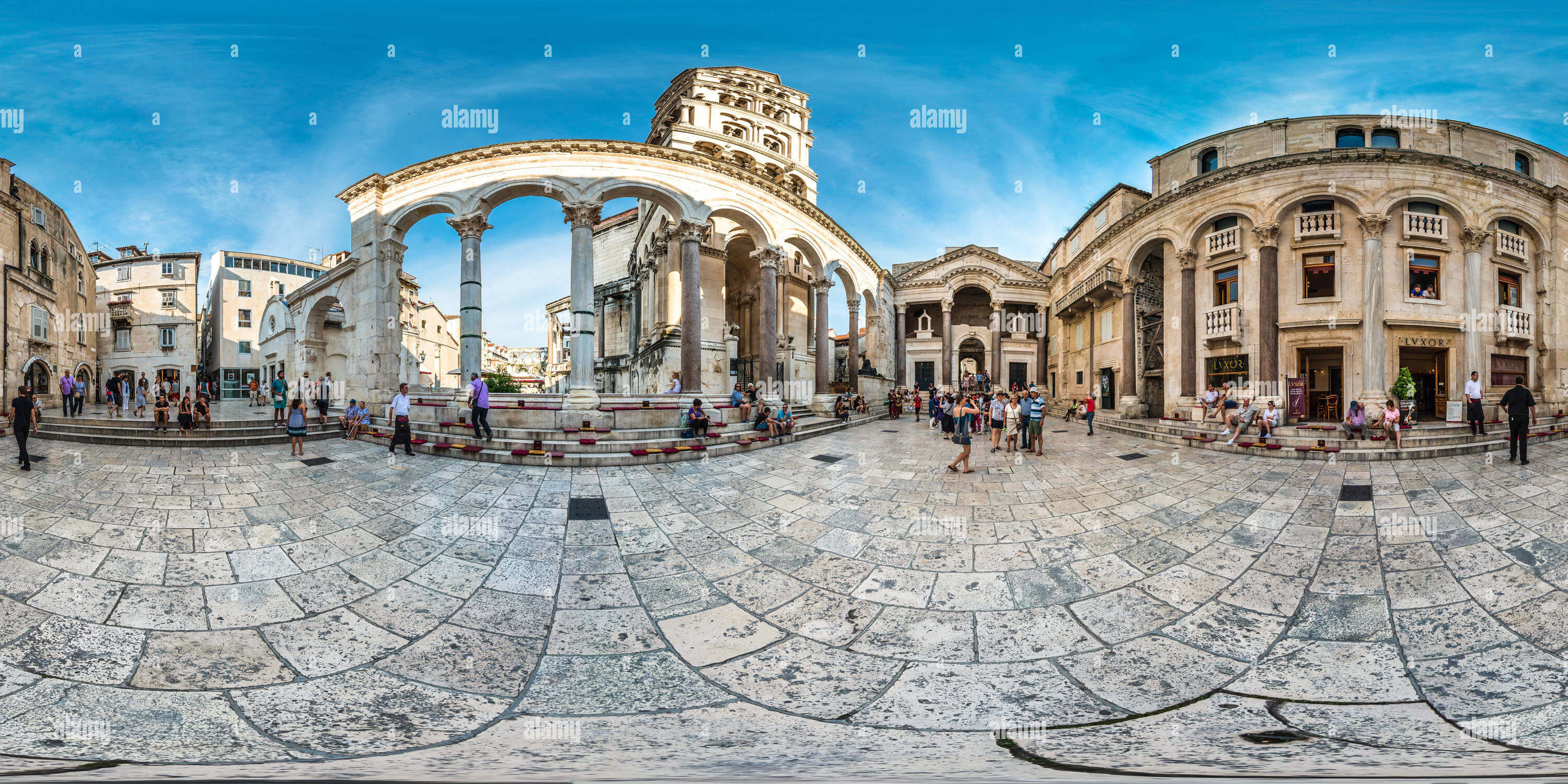 Peristil peristyl -Fotos und -Bildmaterial in hoher Auflösung – Alamy