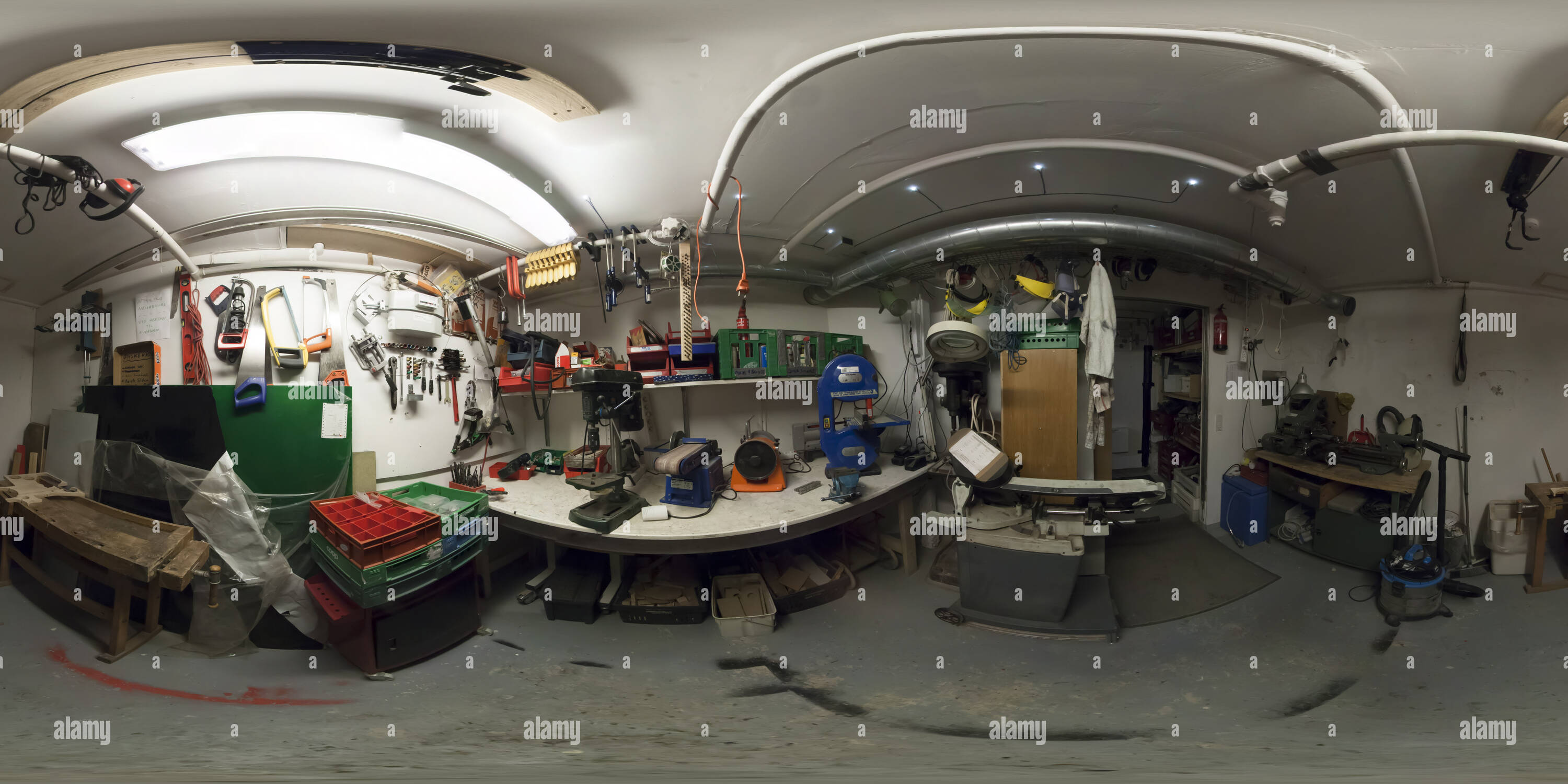 Dreckiger raum -Fotos und -Bildmaterial in hoher Auflösung – Alamy