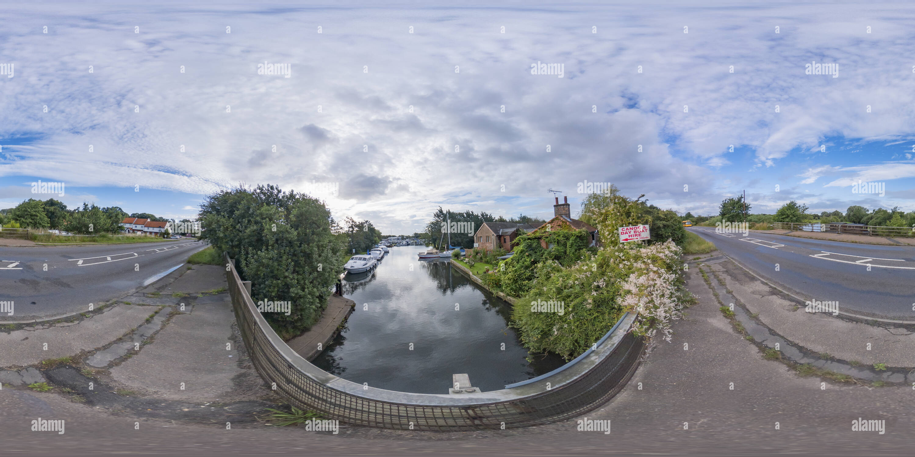 Pont de wayford Banque de photographies et d’images à haute résolution ...