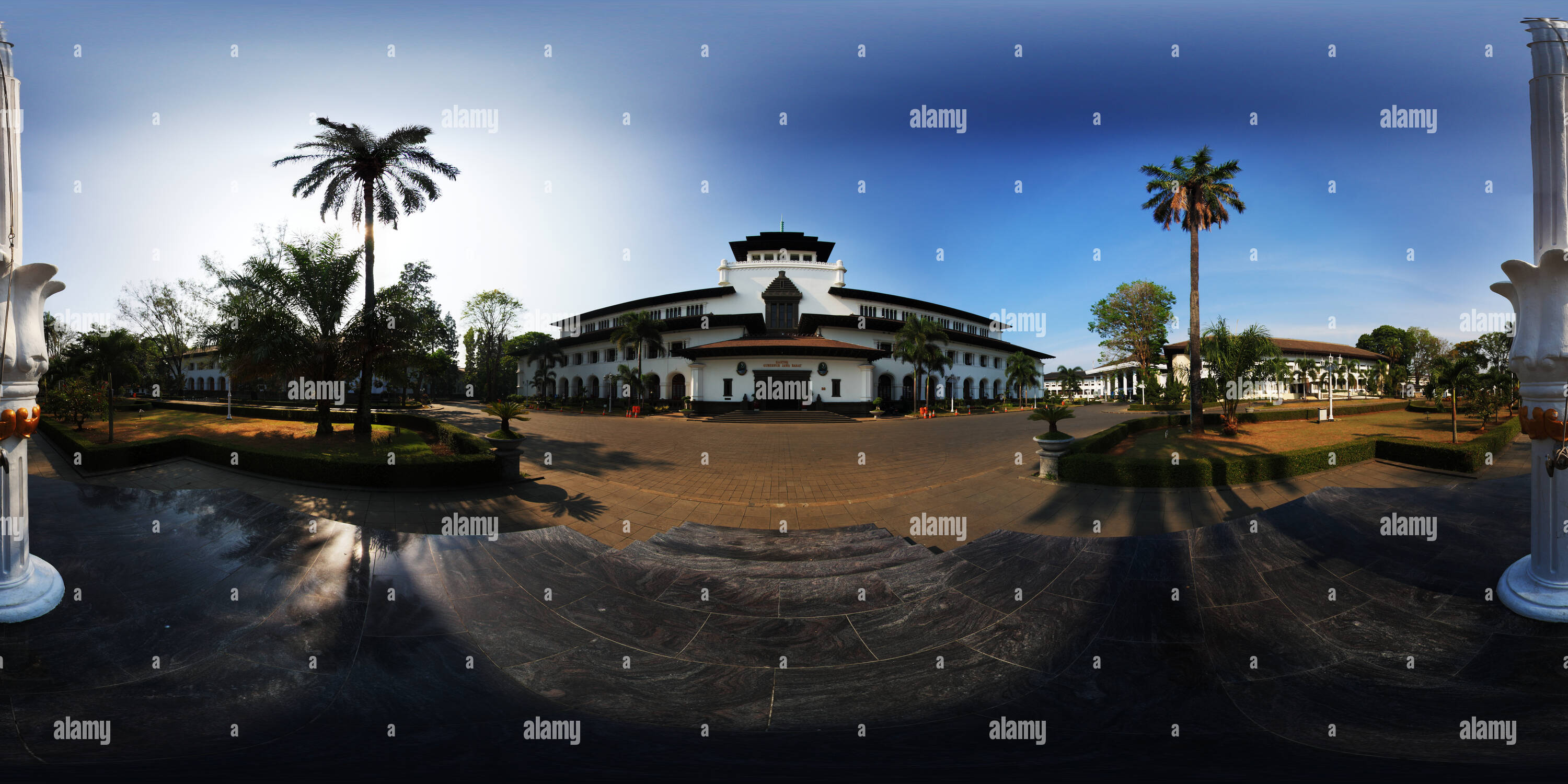 Gedung sate Banque de photographies et d’images à haute résolution - Alamy
