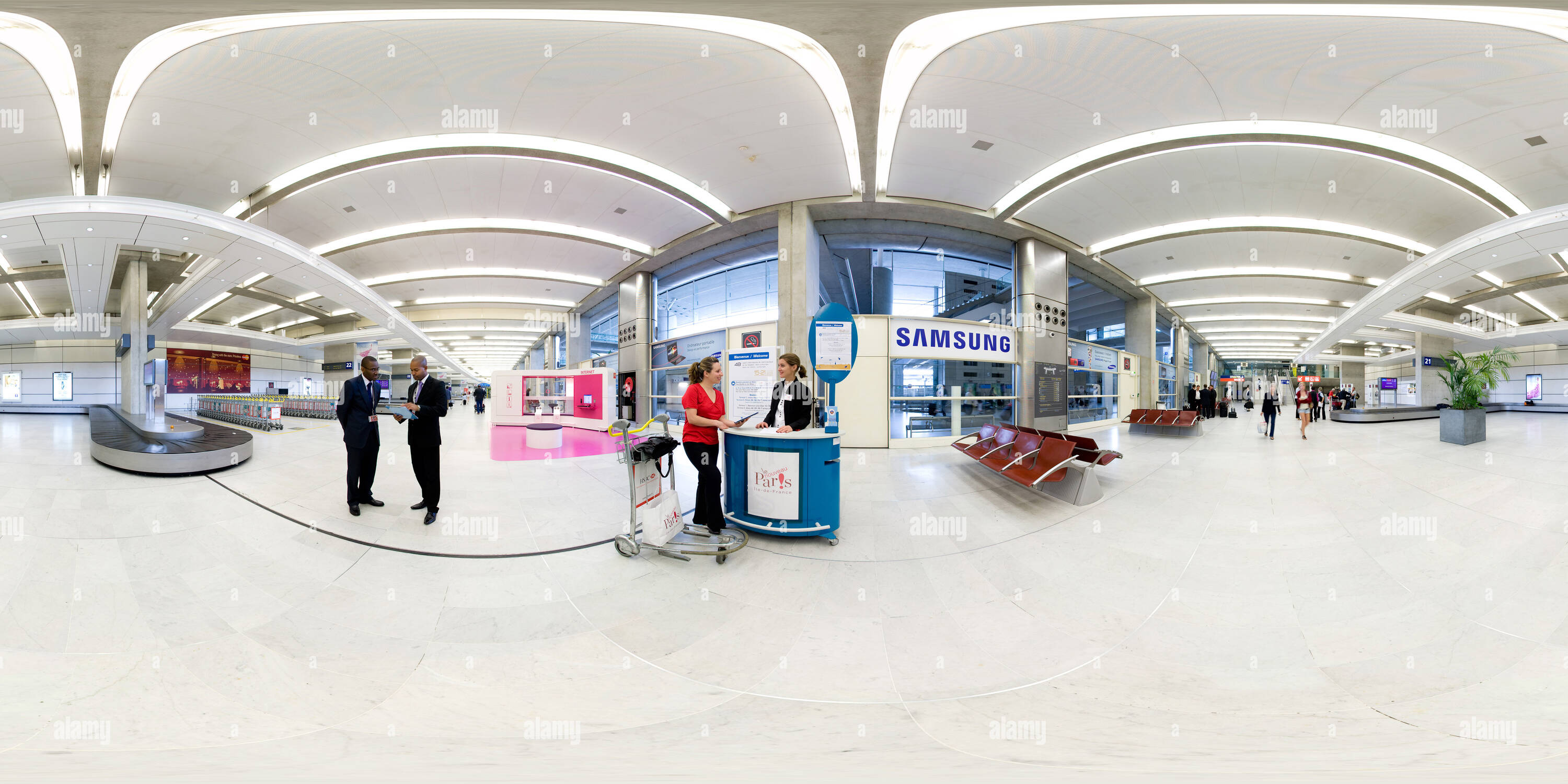 Vue à 360° de Aeroport Roissy Paris-Charles de Gaulle, l'aerogare 2F ...