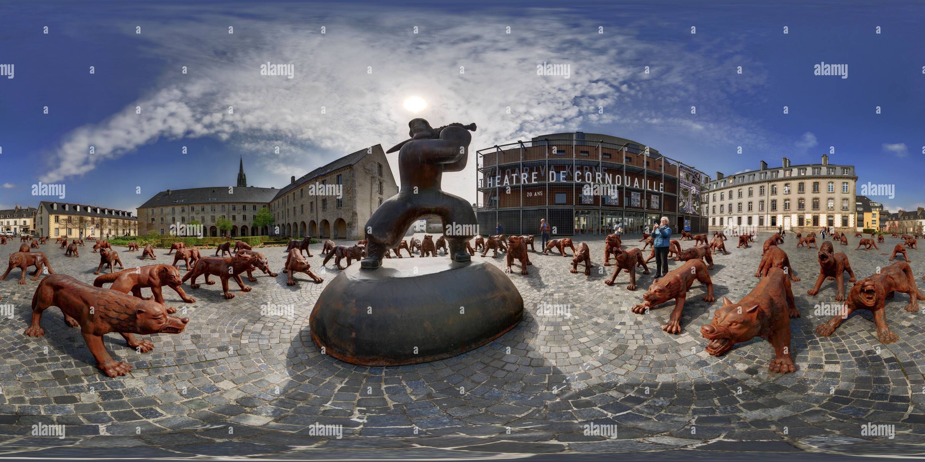 Vue à 360° de Quimper, Esplanade François Mitterrand, sculpteur chinois ...