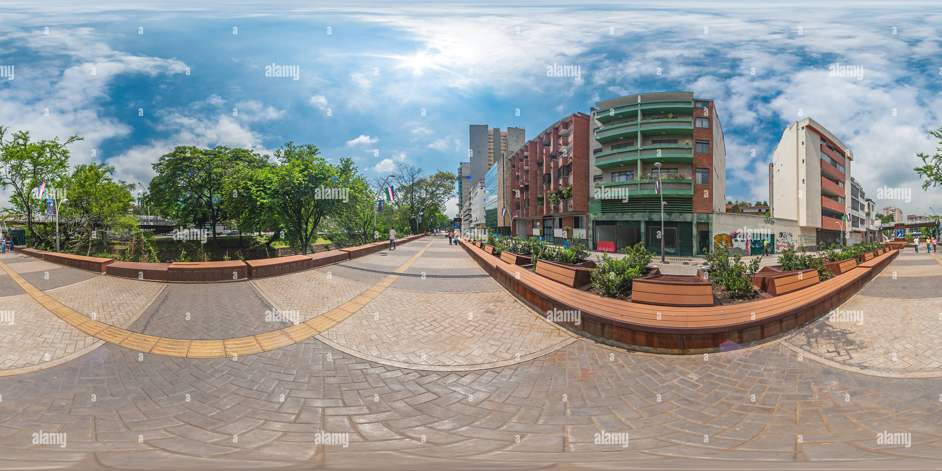 Vue à 360° de Boulevar Tunel Del Rio Cali Colombie Av Zona Pearonal Cal ...