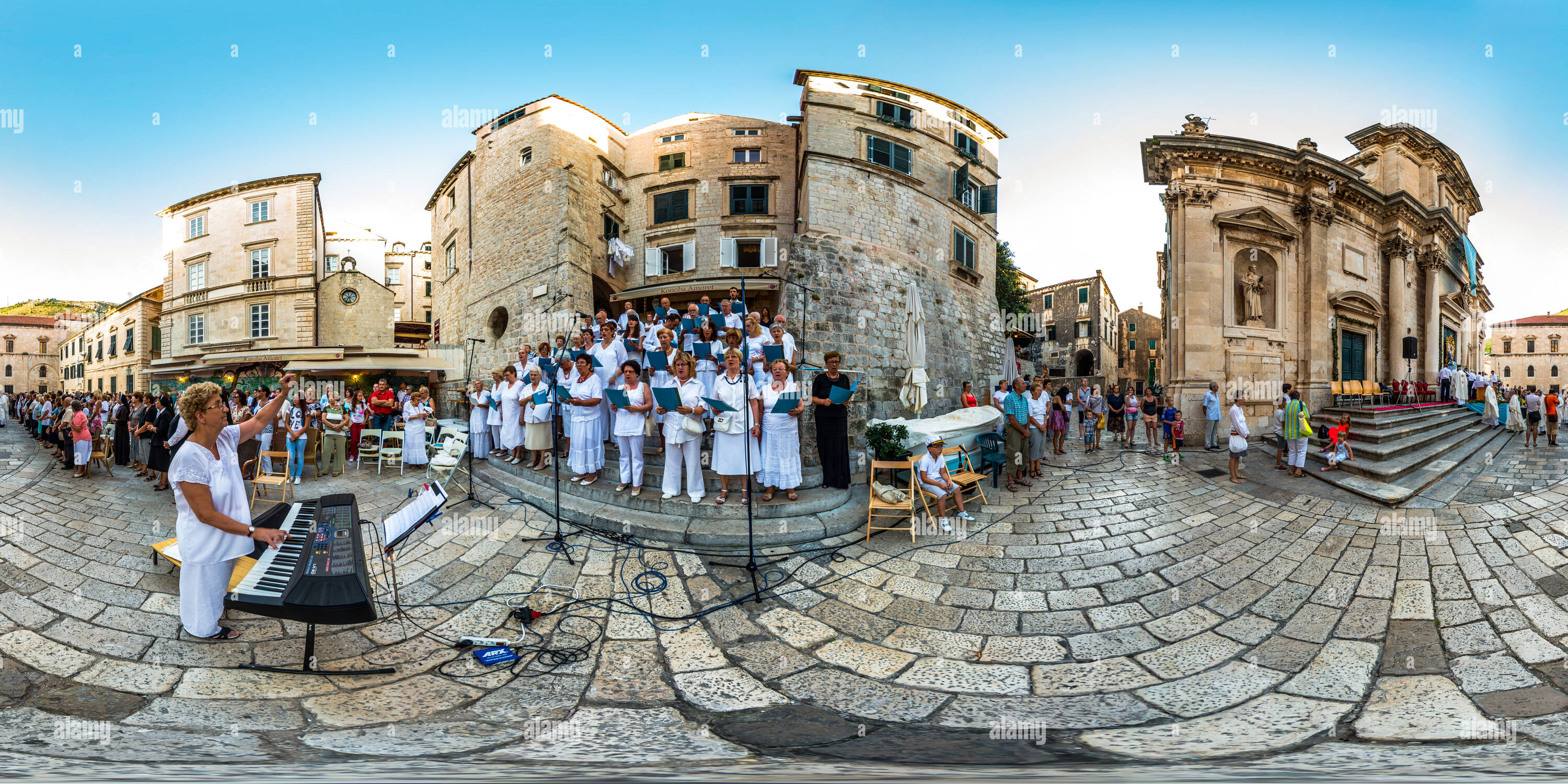 Vue à 360° de La Fête de l'Assomption de la Bienheureuse Vierge Marie ...