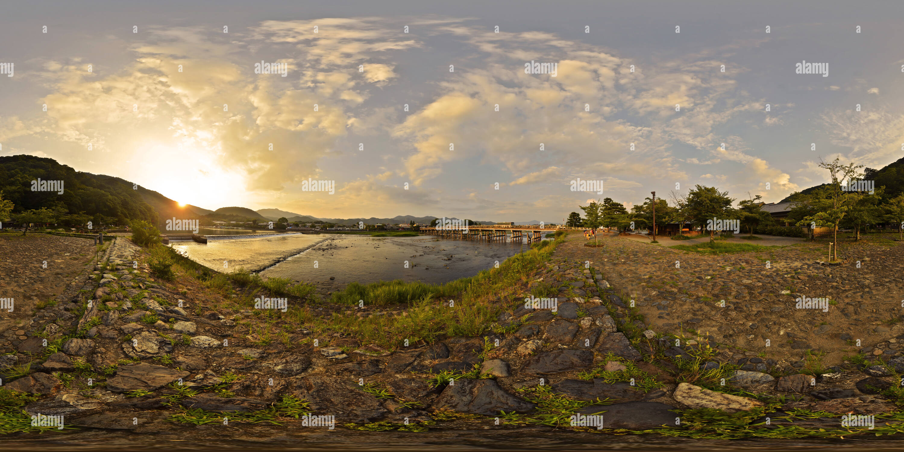 Arashiyama river Banque de photographies et d’images à haute résolution - Alamy