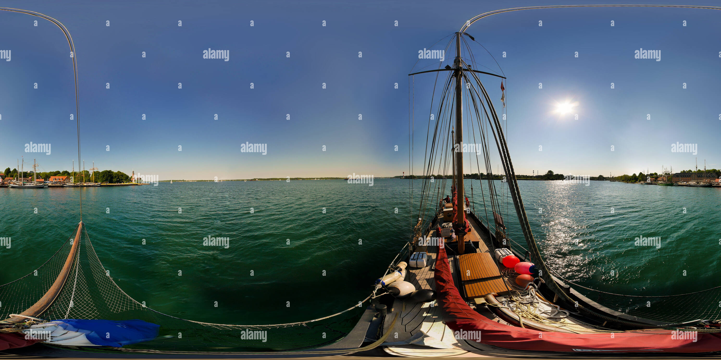 Voilier dans le fjord de kiel Banque de photographies et d’images à haute résolution - Alamy