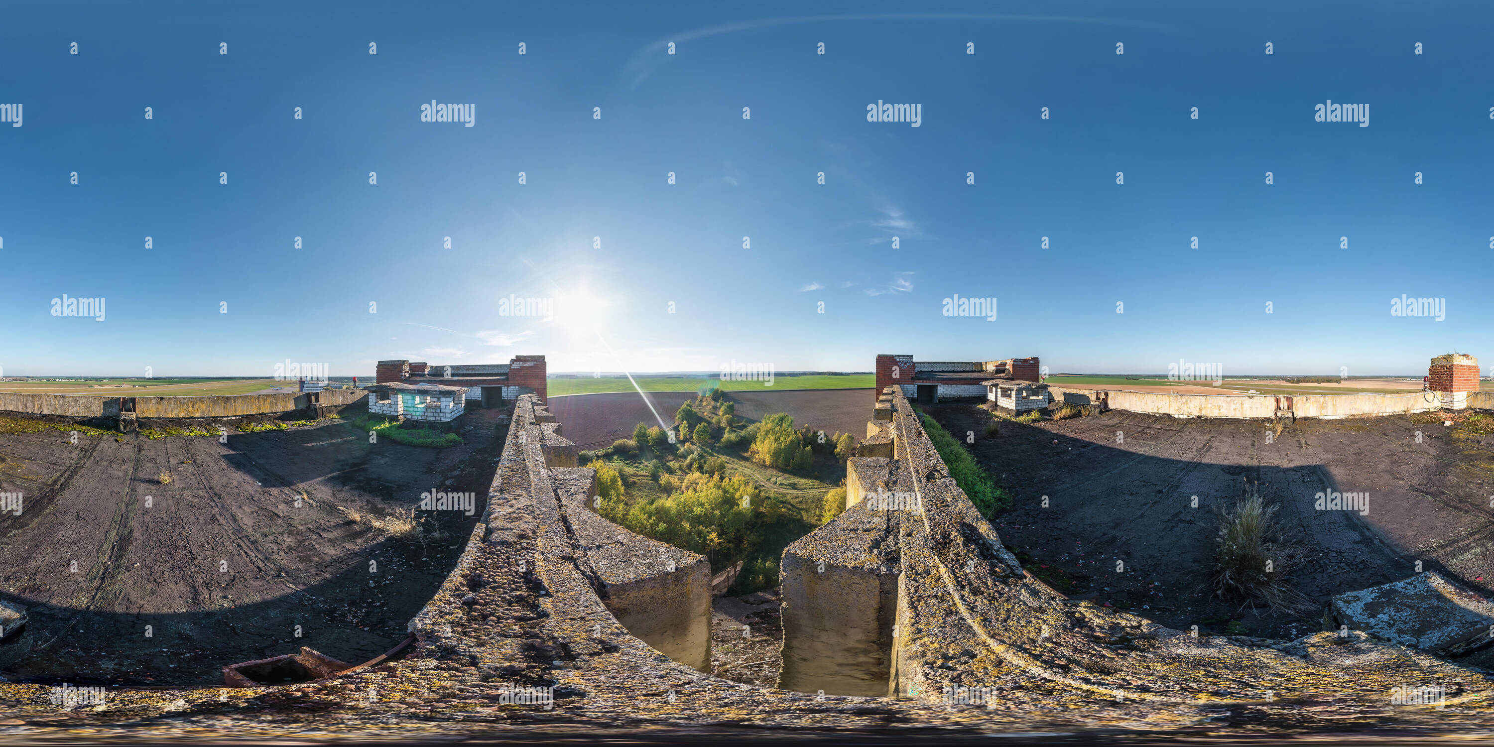 Vue à 360° de Panorama sphérique complet antenne 360 degrés sans ...