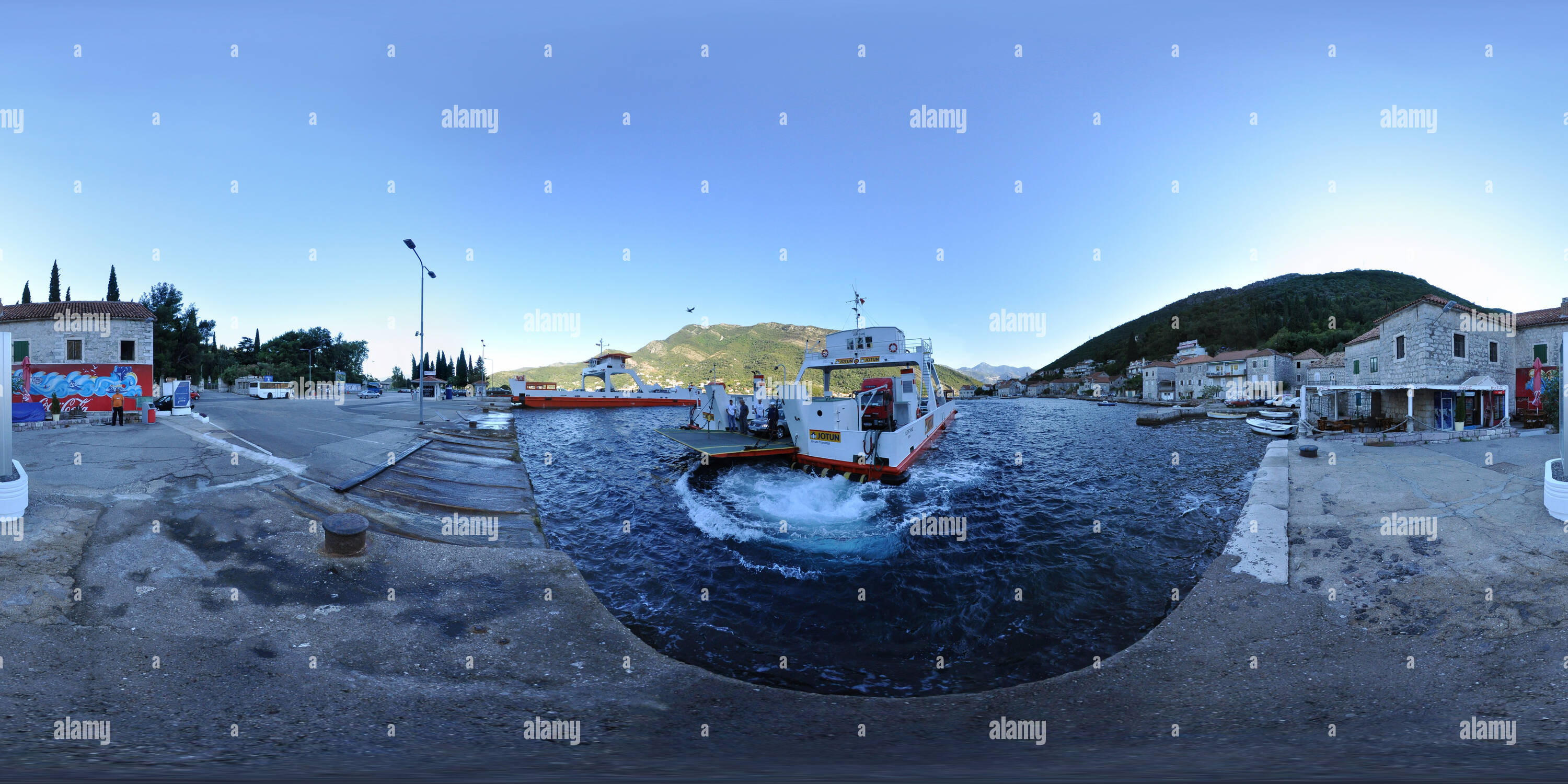 Ferry lepetane kamenari Banque de photographies et d’images à haute ...