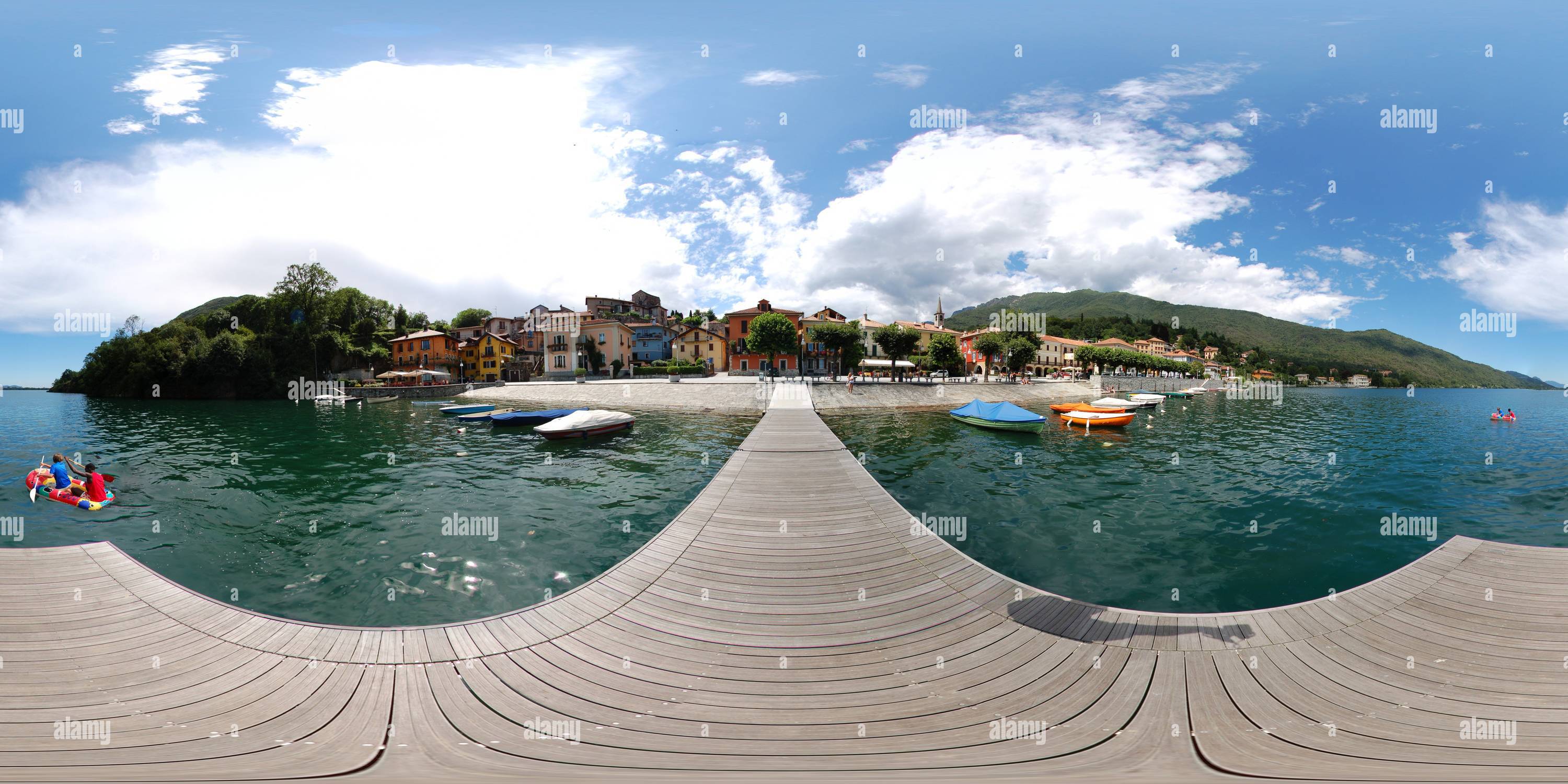 Lago di mergozzo maggiore immagini e fotografie stock ad alta ...