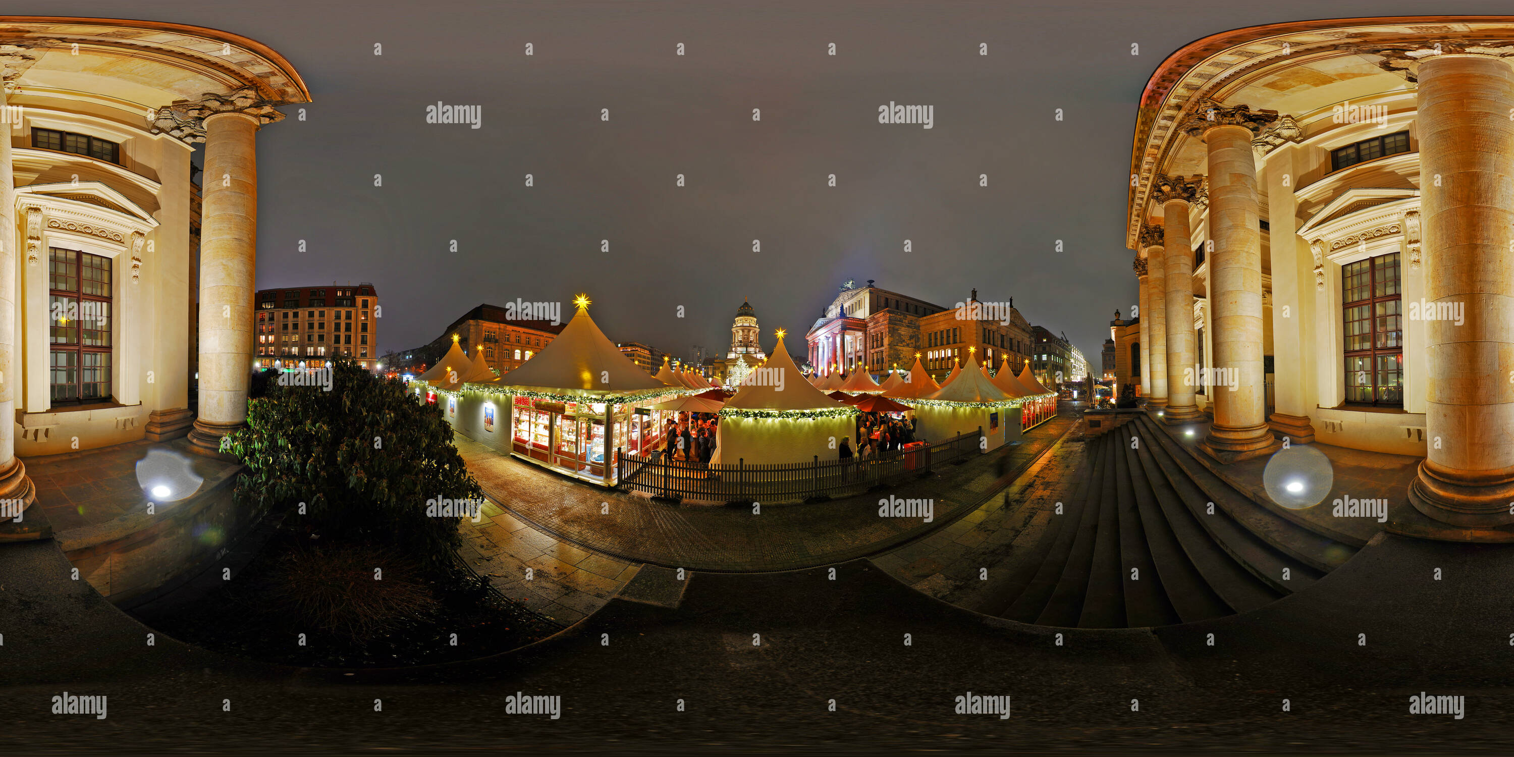 Weihnachtsmarkt am gendarmenmarkt immagini e fotografie stock ad alta ...