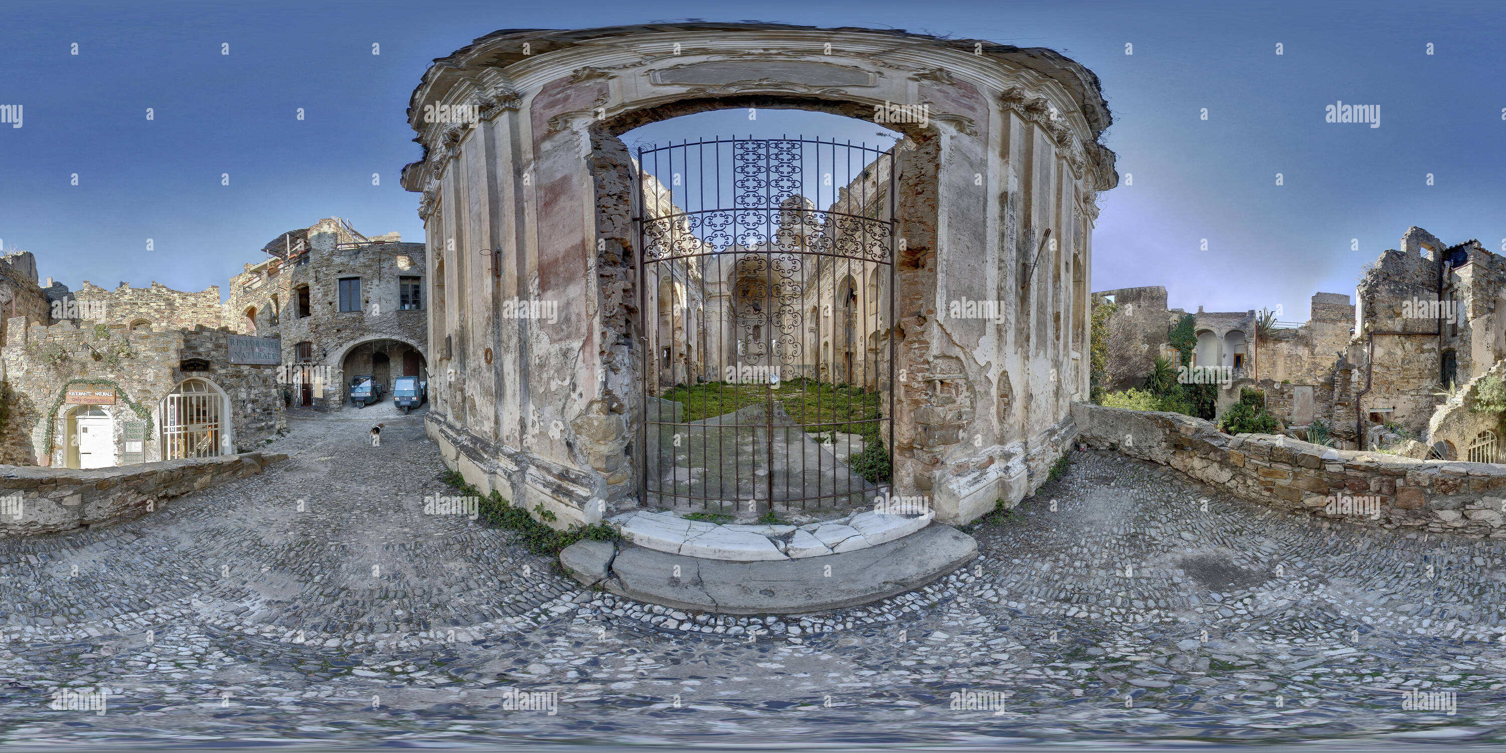 Panoramica a 360 gradi immagini e fotografie stock ad alta risoluzione ...