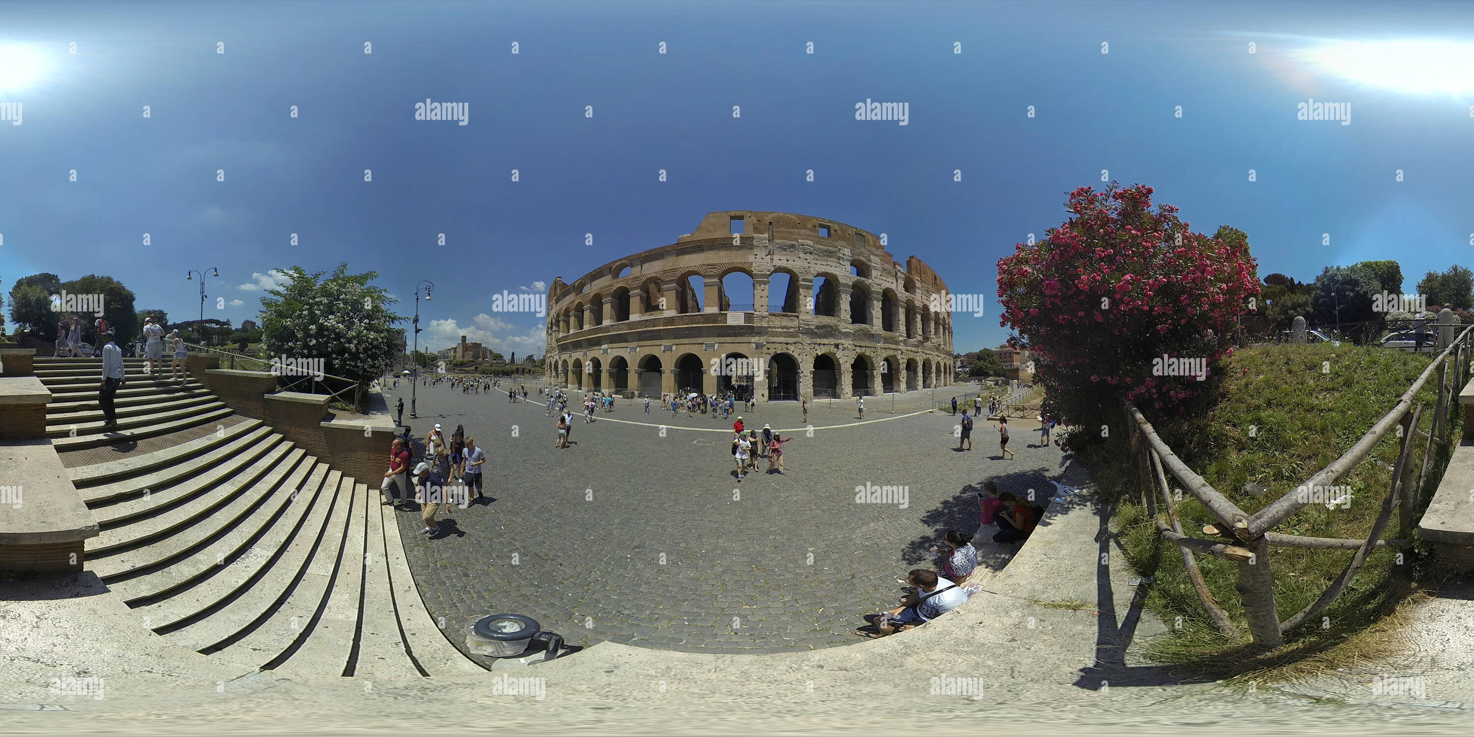 Vista a 360 gradi di Il Colosseo è probabilmente il più imponente ...