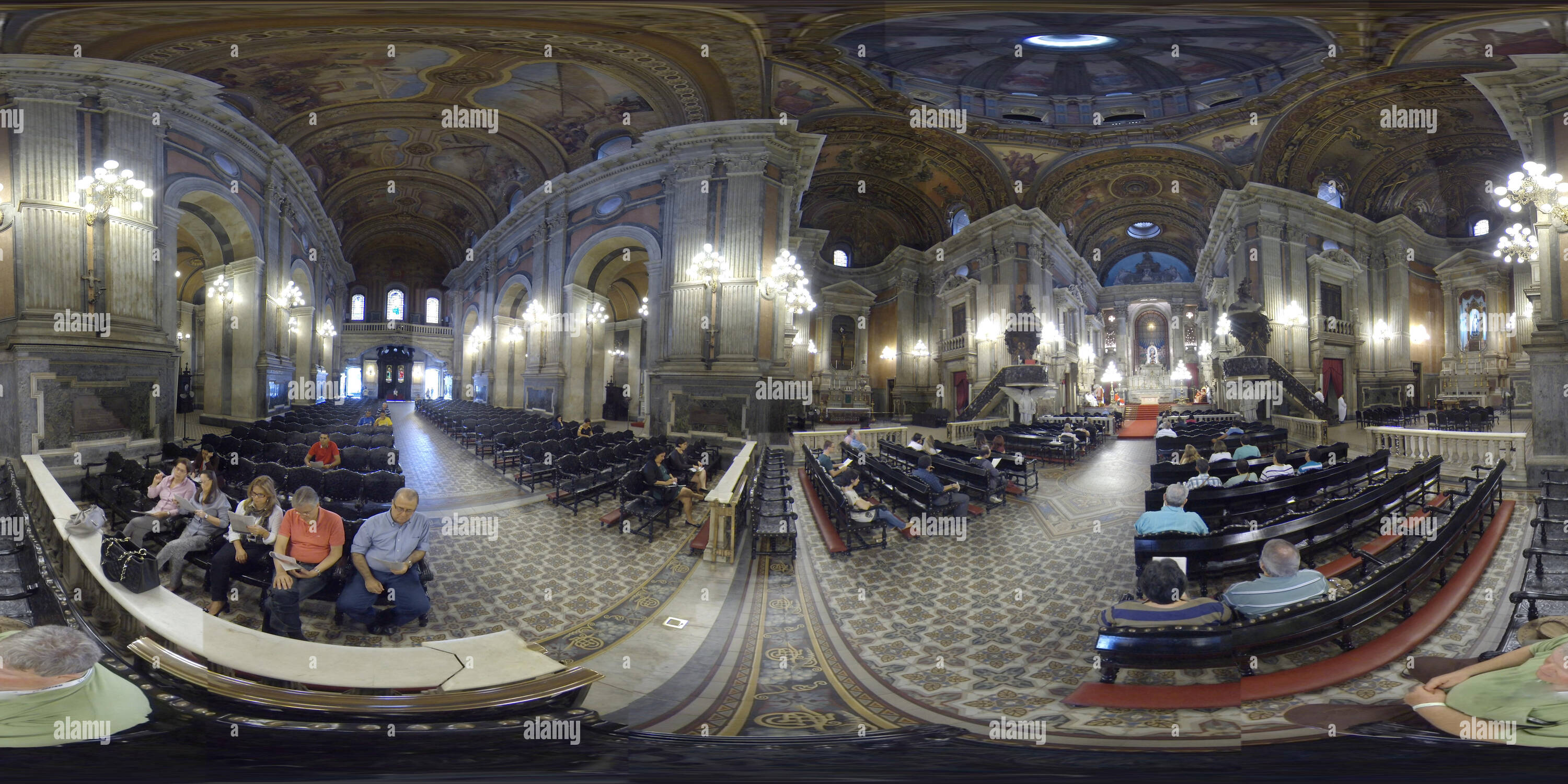 Foto a 360 gradi natale immagini e fotografie stock ad alta risoluzione ...